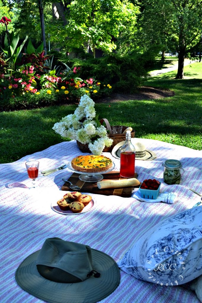 Simple picnic ideas for fuss free ultimate way to dine alfresco