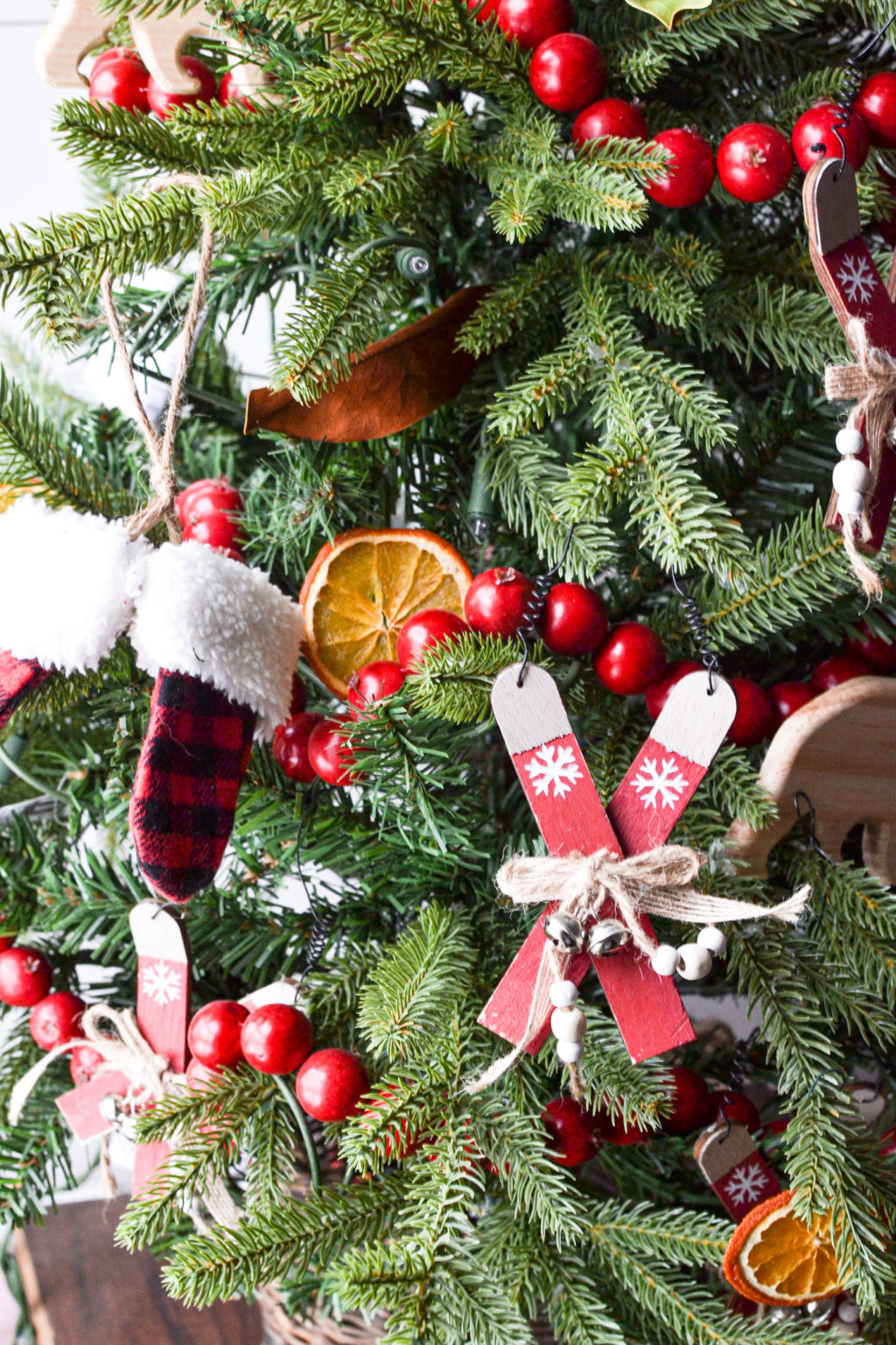 Cozy Cabin Christmas Tree Red Cottage Chronicles cozy-cabin-christmas-tree-red-cottage-chronicles
