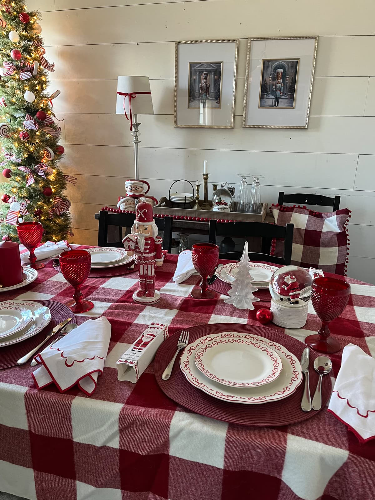 A Red and White Christmas Table Setting - Red Cottage Chronicles